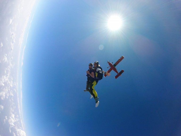 10 Amazing Skydiving Positions – What You Need to Know